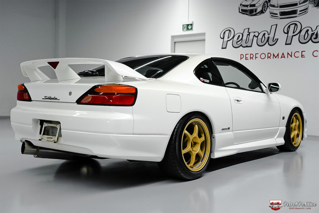 Nissan Silvia S15 Spec R Aero – Perlmutt Weiss – Petrol Positive Performance Cars GmbH